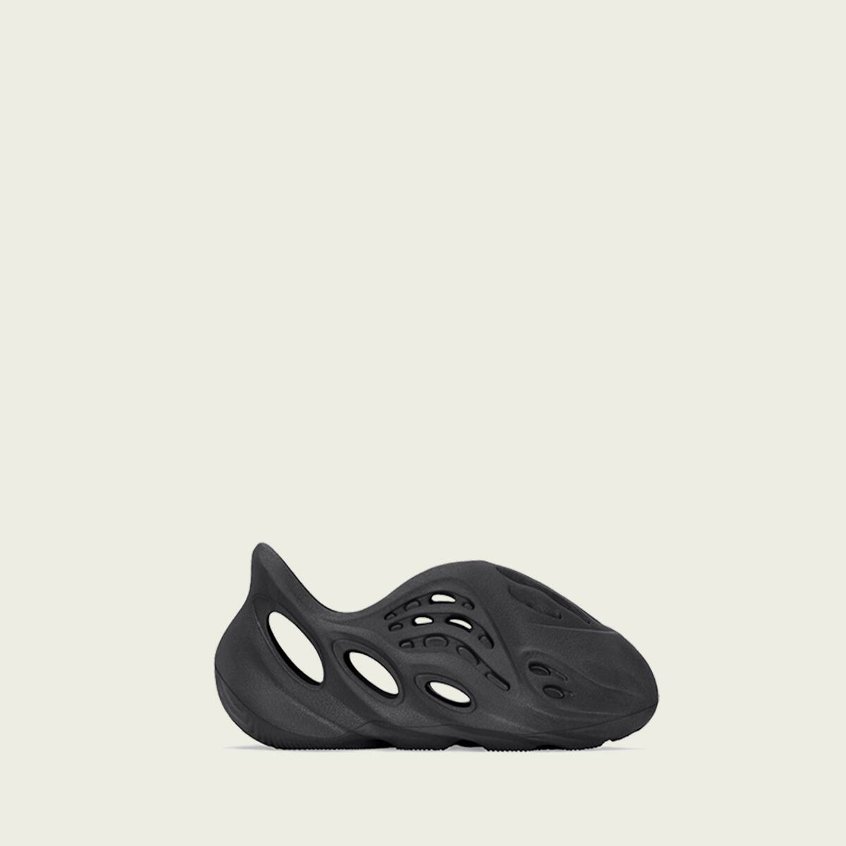 adidas YZY FOAM RUNNER "ONYX" INFANTS ONYX/ONYX/ONYX 22SS-S | atmos ...